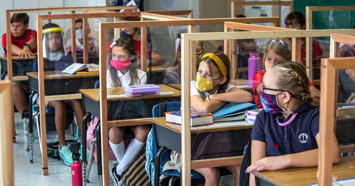 BREAKING: New pictures surface of kids in cages near the border ...